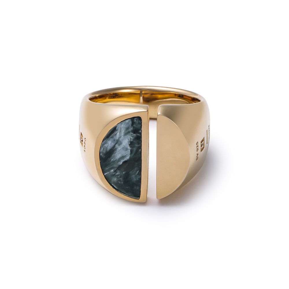 NIL DUE NIL UN TOKYO SPLIT CARVED SEAL RING GOLD SERAPHINITE NIL DUE NIL UN TOKYO SPLIT CARVED SEAL RING GOLD SERAPHINITE