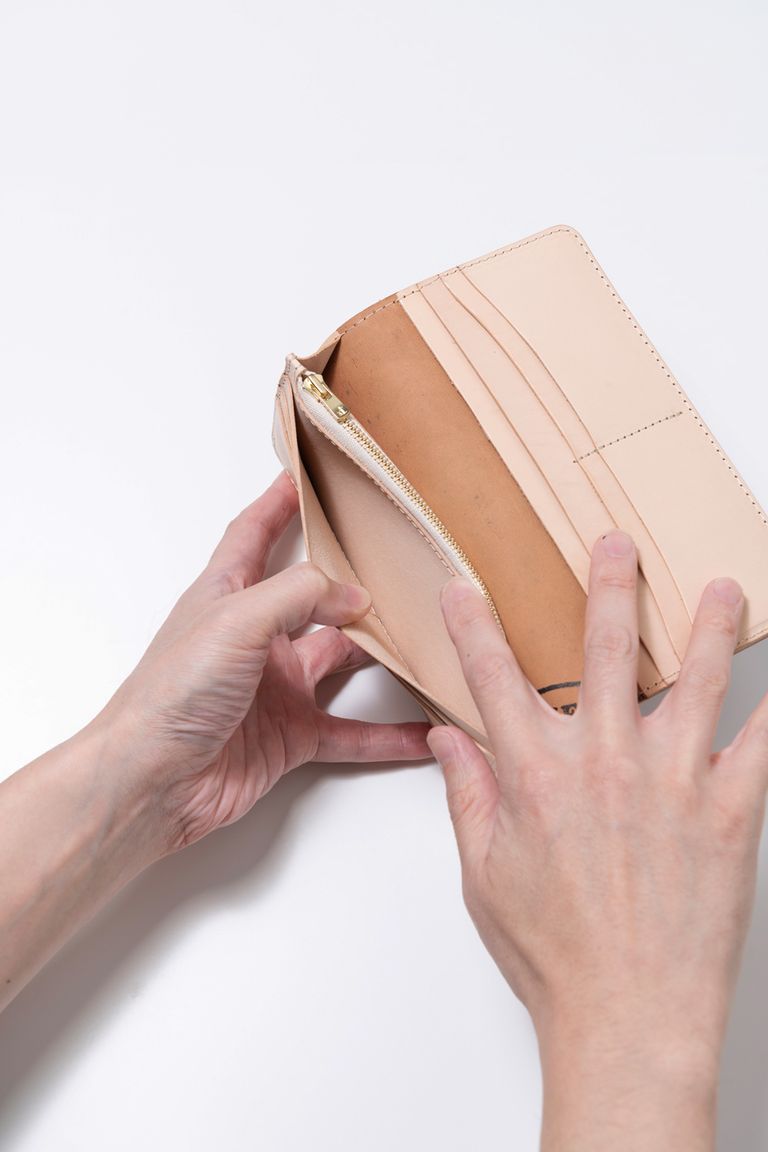 vasco - シェルコードバンロングウォレット [バーボン] / LEATHER GARRISON LONG WALLET [BOURBON ...