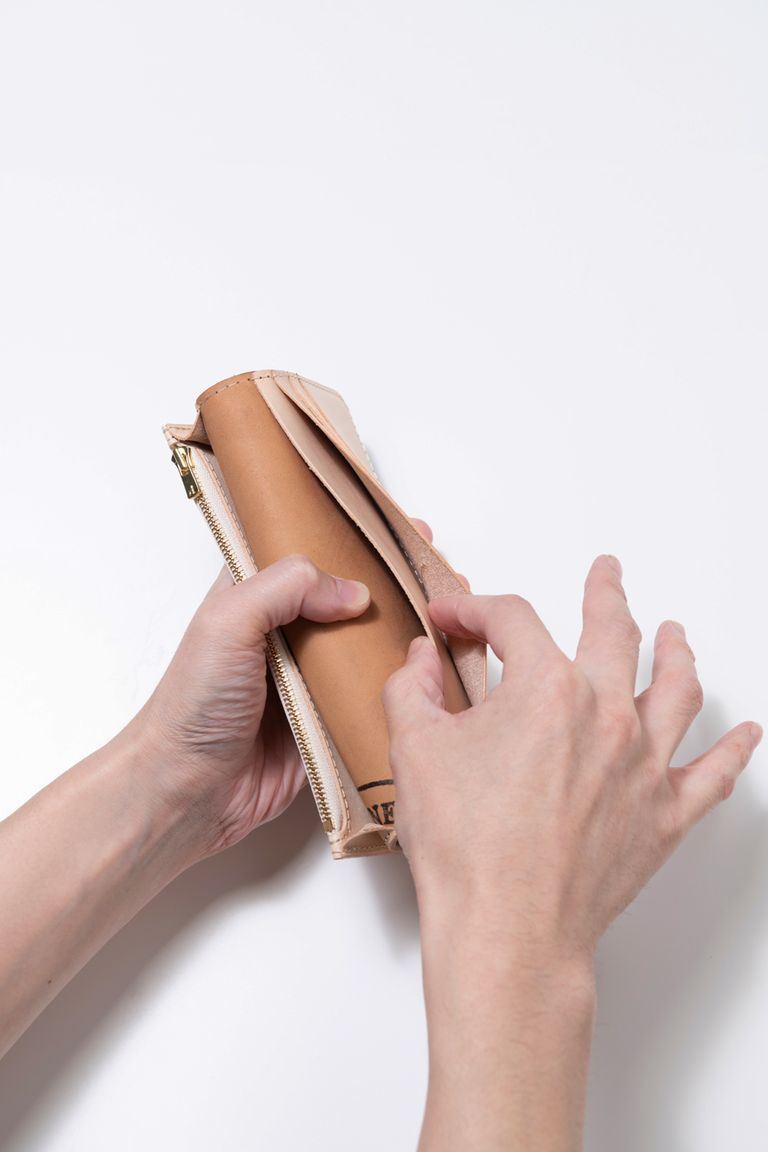 vasco - シェルコードバンロングウォレット [バーボン] / LEATHER GARRISON LONG WALLET [BOURBON ...