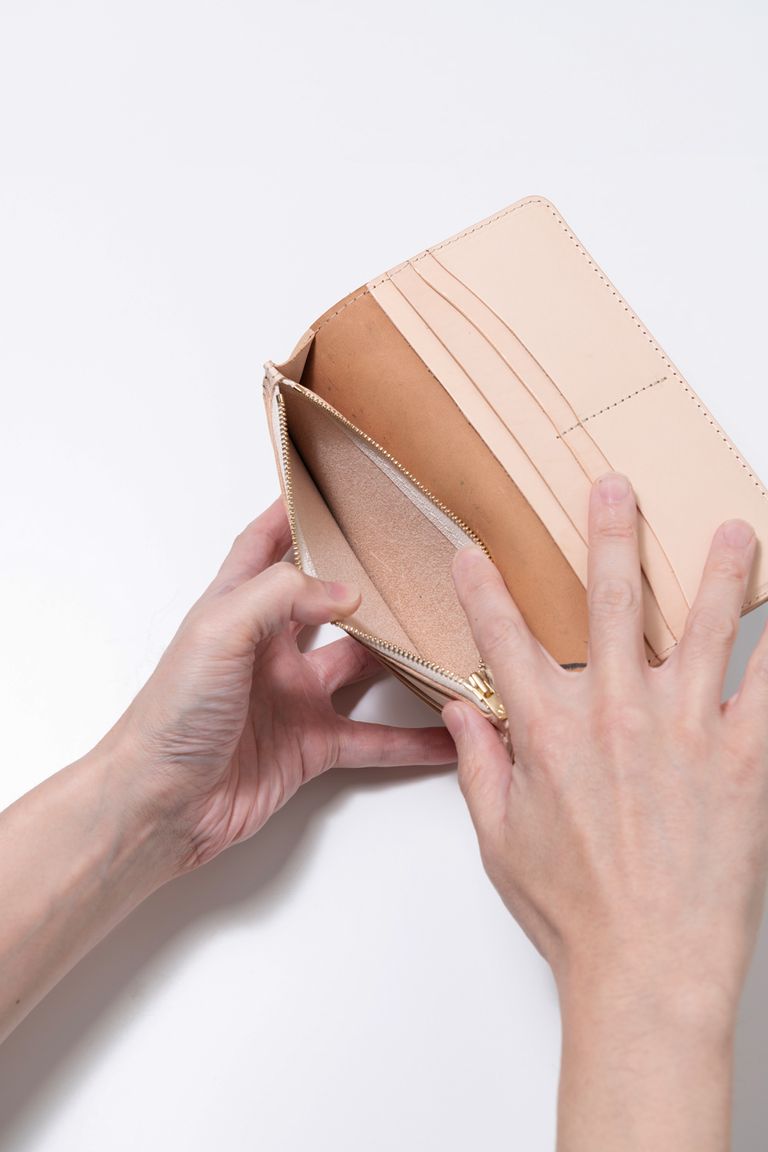 vasco - シェルコードバンロングウォレット [バーボン] / LEATHER GARRISON LONG WALLET [BOURBON ...