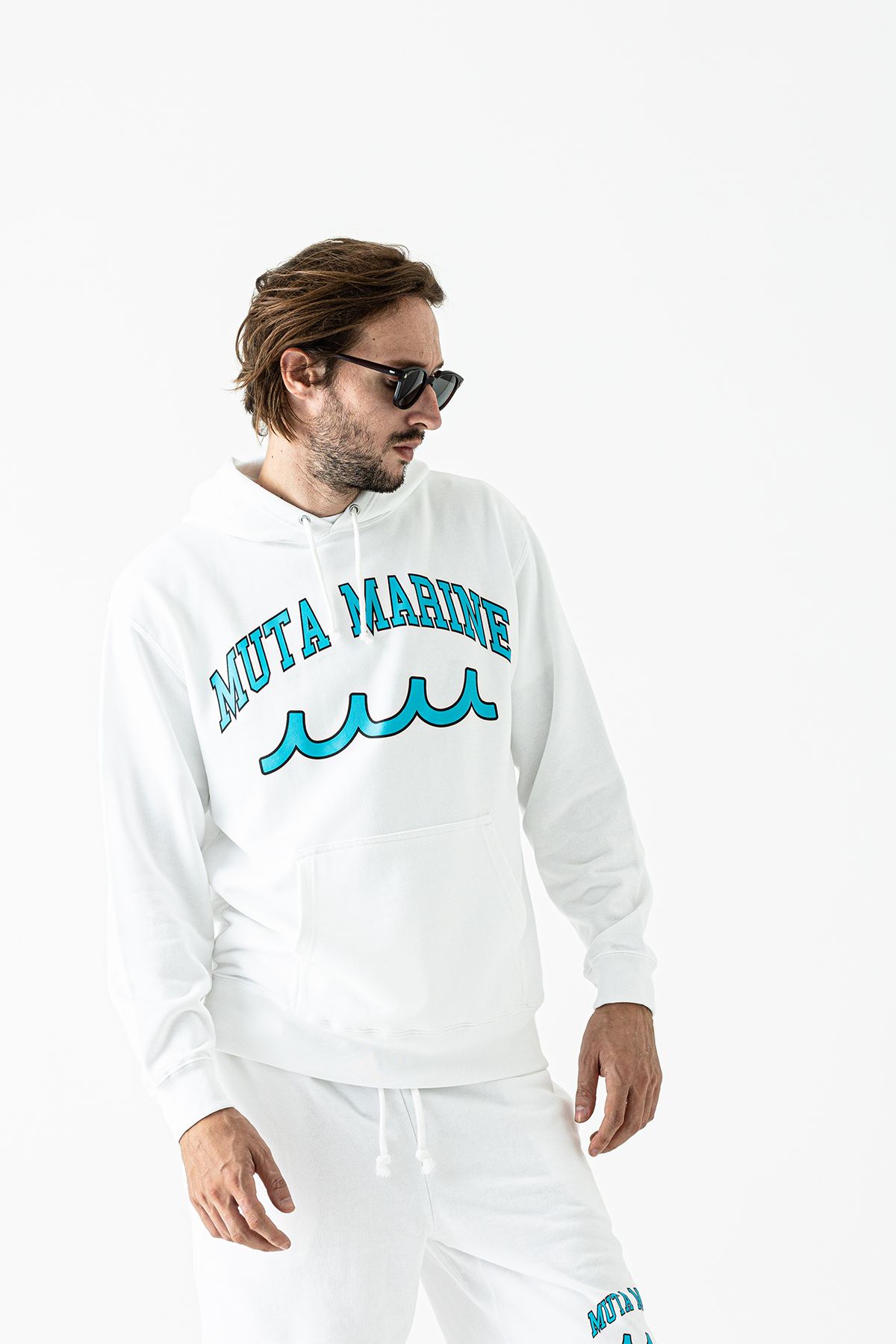 muta - (muta College Logo Hooded Sweatshirt / ブラック 【Acanthus×muta】 | BRYAN