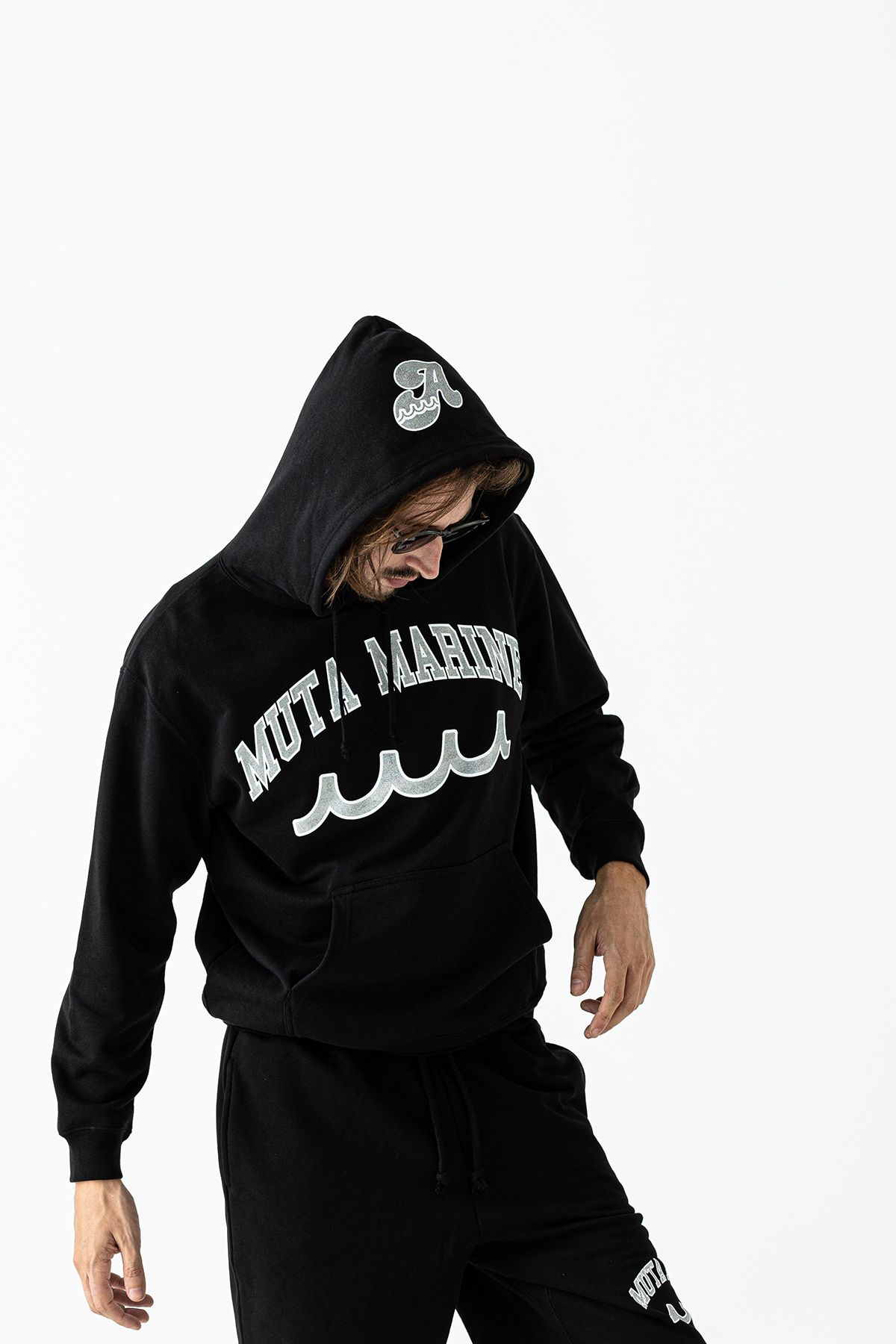 muta - (予約品) muta College Logo Hooded Sweatshirt / ブラック 【Acanthus×muta ...