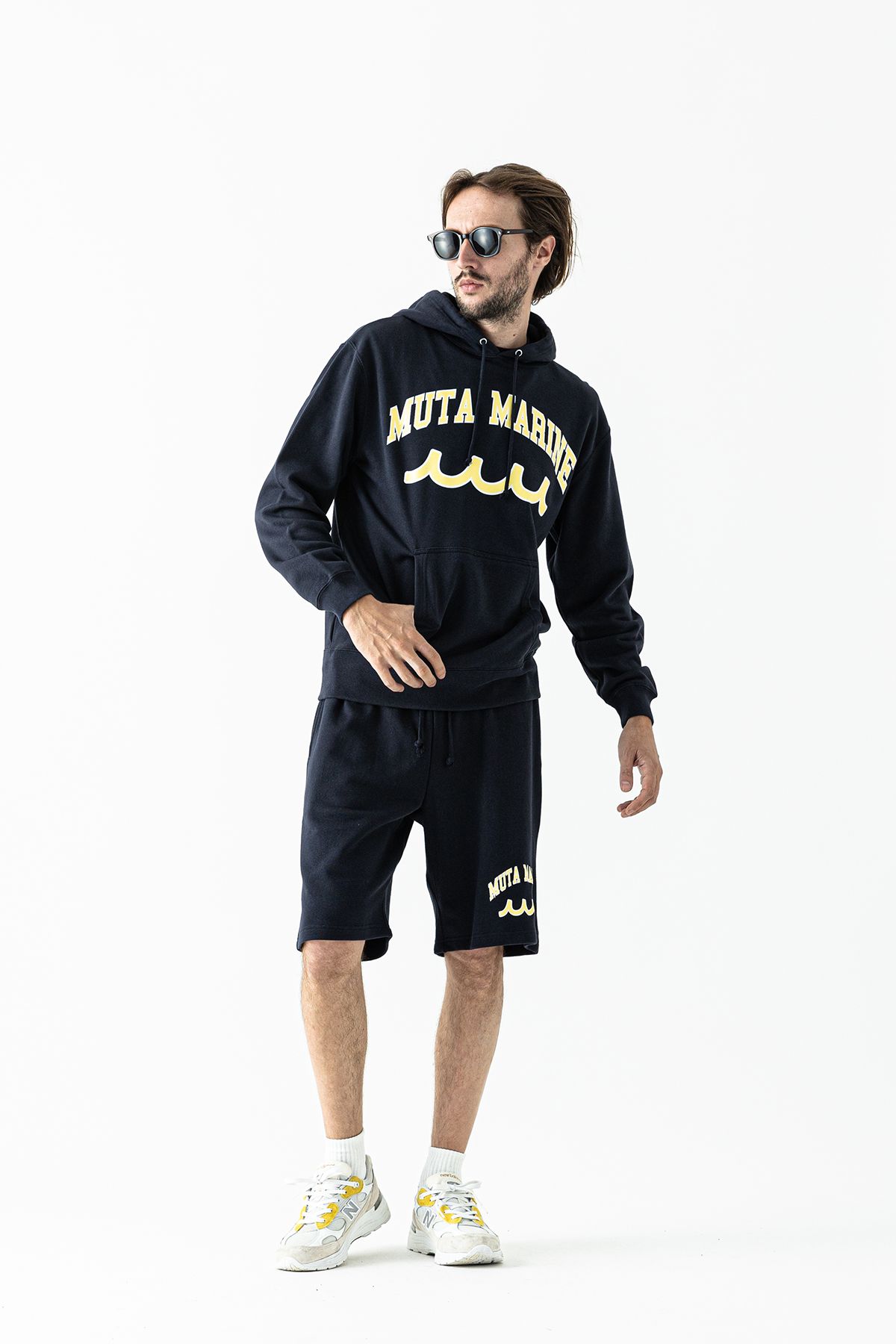 muta - (muta College Logo Hooded Sweatshirt / ブラック 【Acanthus×muta】 | BRYAN
