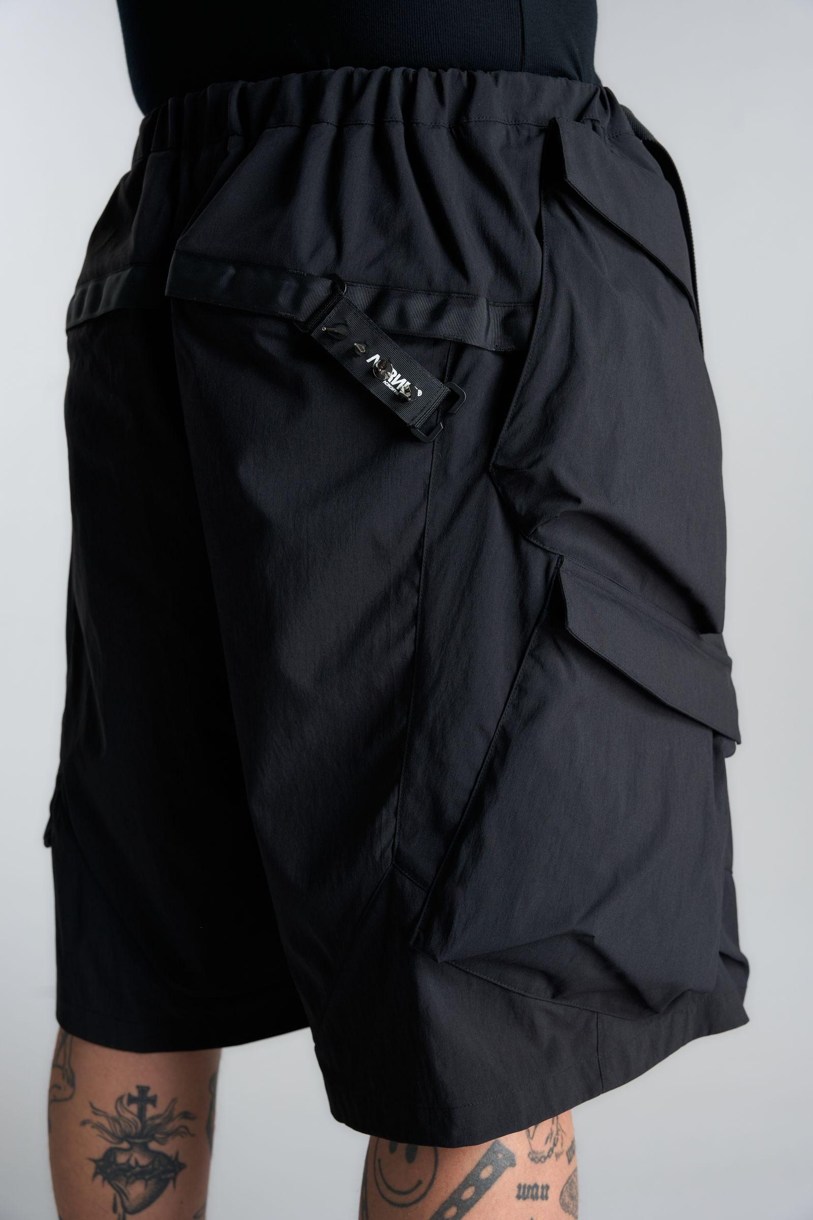 ACRONYM - SP56A-M / NYLON STRETCH DOUBLE CARGO SHORT PANT ACRONYM - SP56A-M / NYLON STRETCH DOUBLE CARGO SHORT PANT