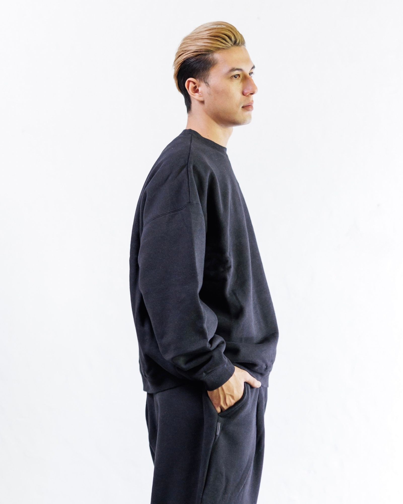S.F.C SFC CREW SWEAT(BLACK)10月19日(土)新作発売! | 5608 | mark S.F.C SFC CREW SWEAT(BLACK)10月19日(土)新作発売! | 5608 | mark