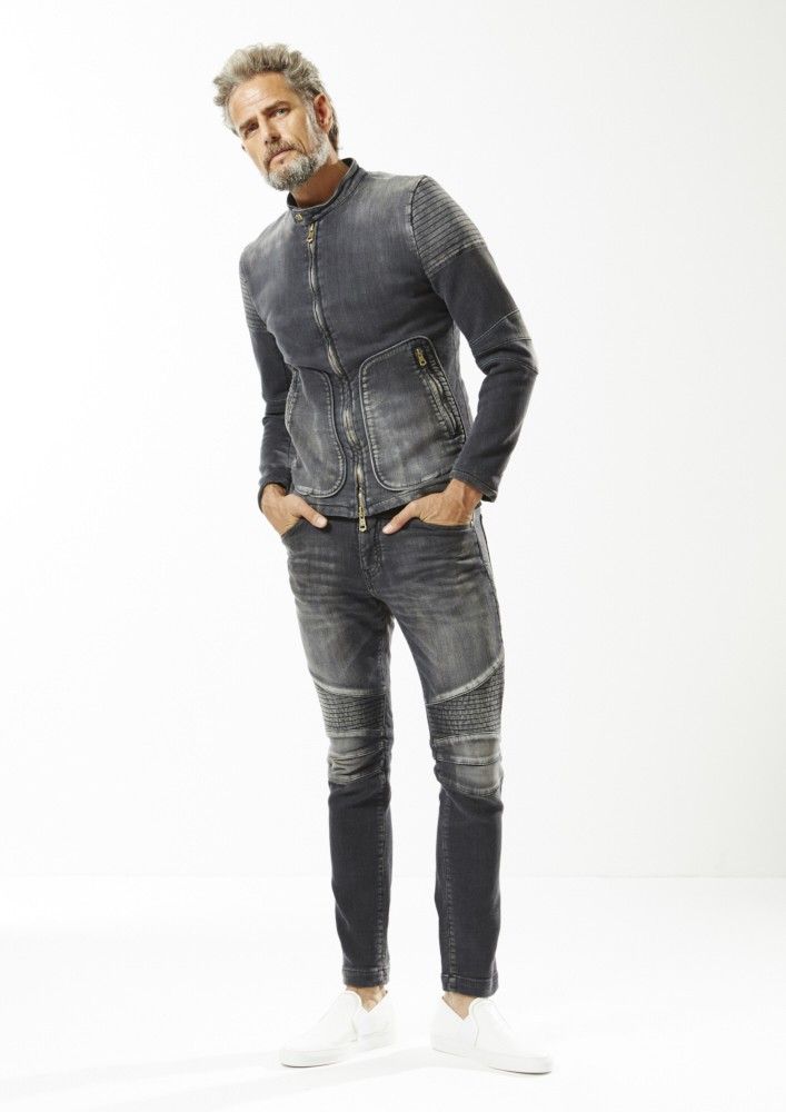 1PIU1UGUALE3 NO.138 | 1403 | Tempt