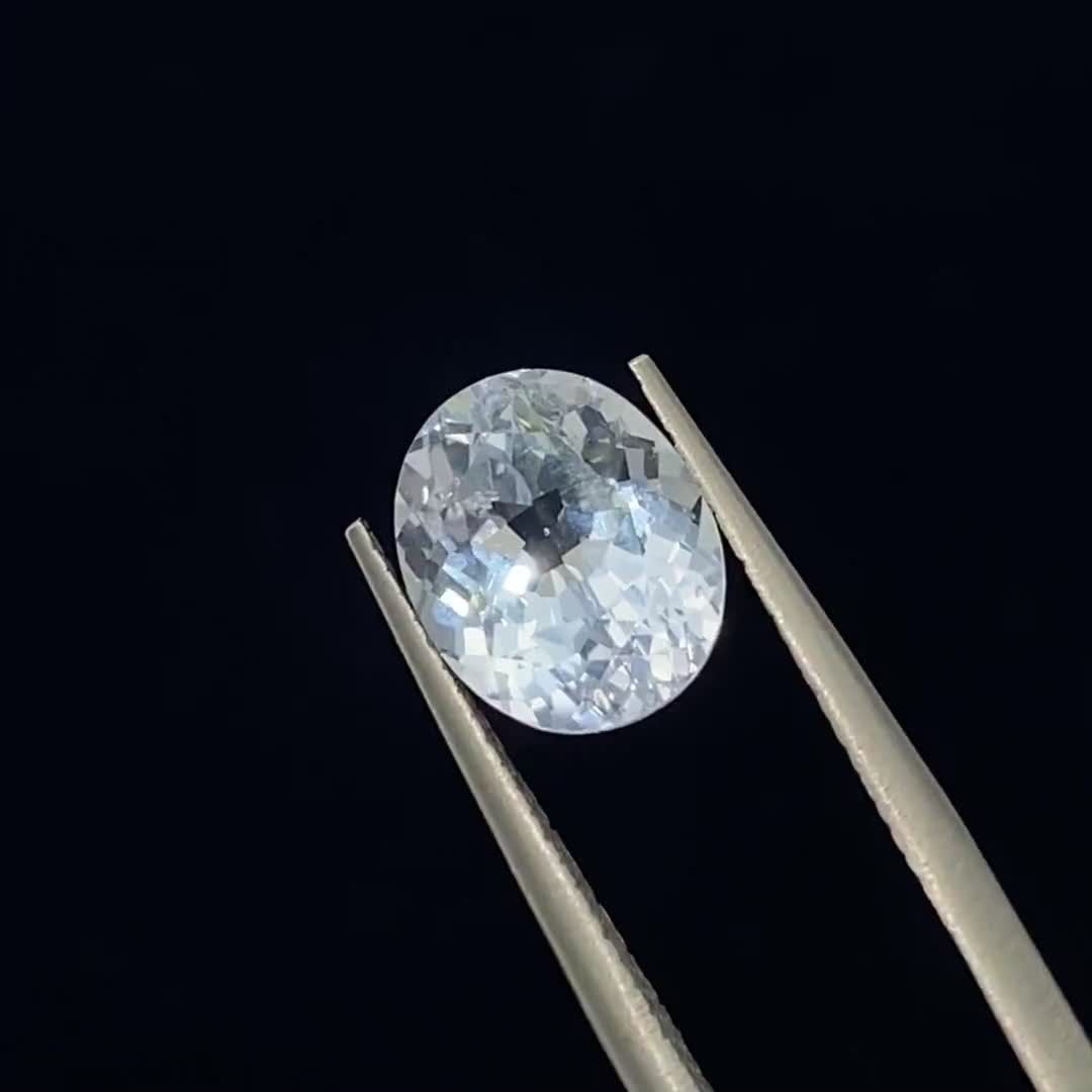 空の色の石セレスタイトとは?特徴から魅力まで専門家が徹底解説 空の色の石セレスタイトとは?特徴から魅力まで専門家が徹底解説